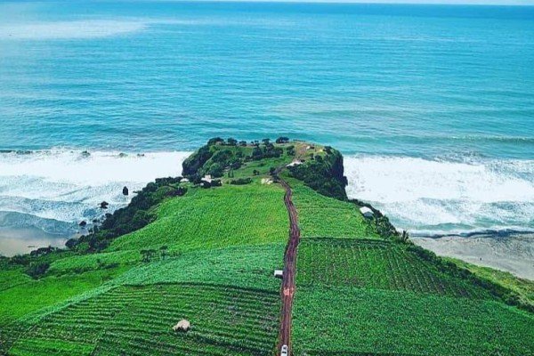 Pantai Guha Garut: Lokasi, Rute, Harga Tiket, dan Tips